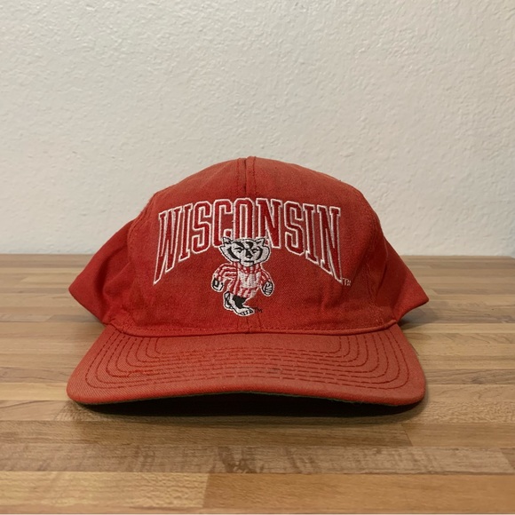 Vintage | Accessories | Vintage Wisconsin Badgers Adjustable Snap Back ...